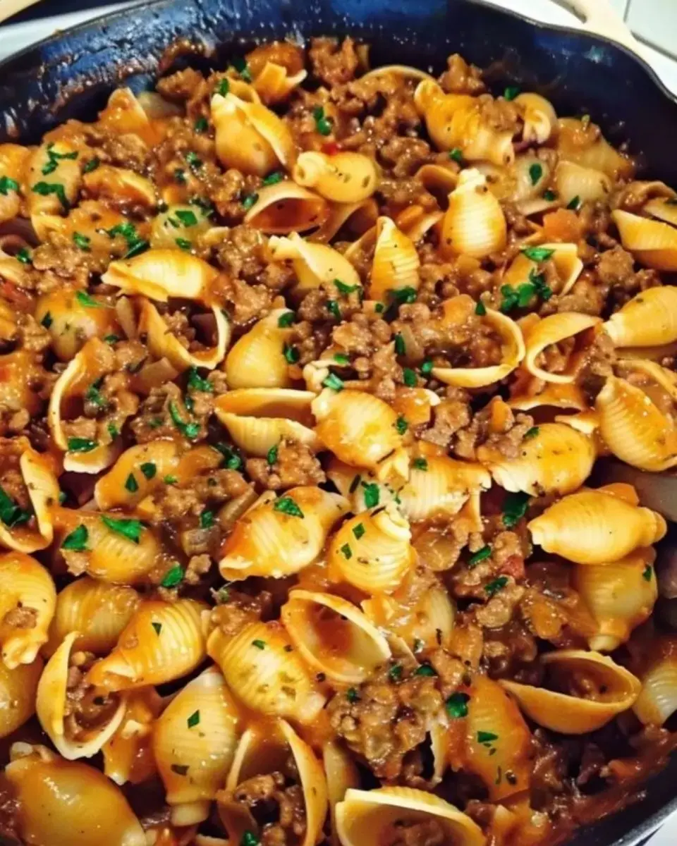 Easy Creamy Beef and Shells Recipe for a Quick Dinner Delight